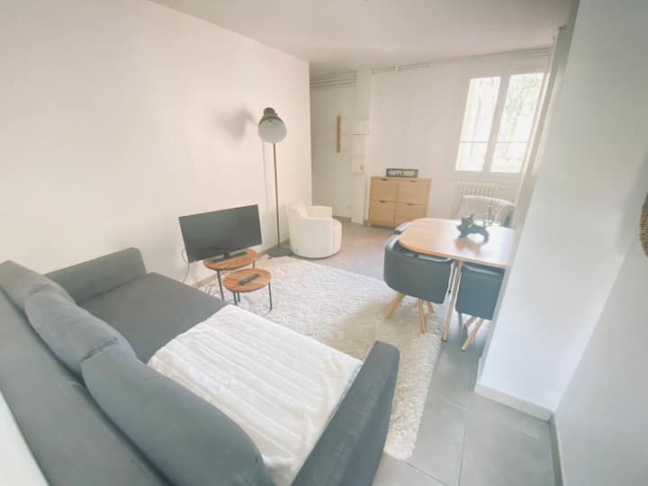 Appartement Lumineux Avec 2 Chambres - Balma