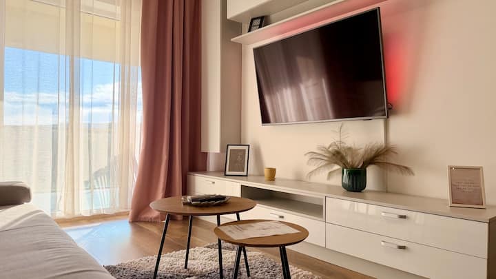 One-bedroom Apartment With Terrace - Cluj-Napoca
