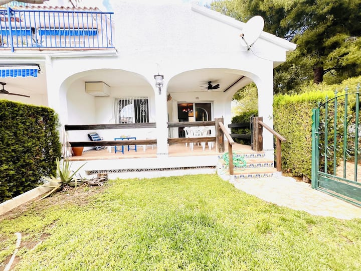 Esmeralda, Appartement Avec Jardin Privé. - Peniscola