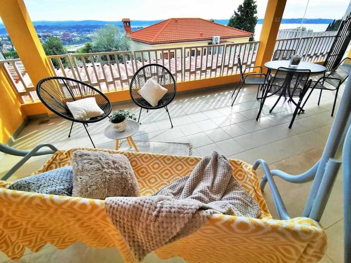 One Bedroom Sea View Apartment Tiny Shell House - Portorož
