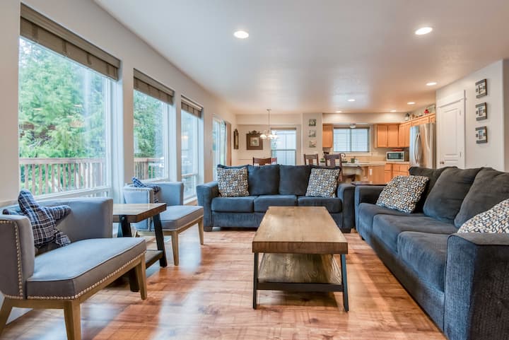 Close To Beach-deck-ocean View-lobster Lookout - Lincoln City, OR