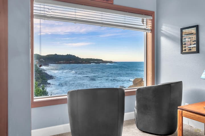 Oceanfront Condo-amazing Views-balcony-admiral 3 - Depoe Bay, OR