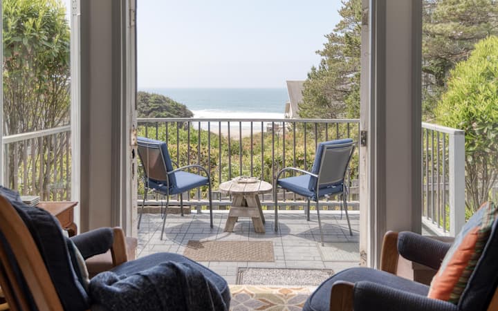 Ocean View-deck-nearby Beach Access-breeze Cottage - Depoe Bay, OR