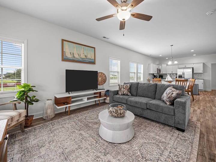 Boater's Cove, 3br/2ba, Neighborhood Boat Ramp - Swansboro, NC