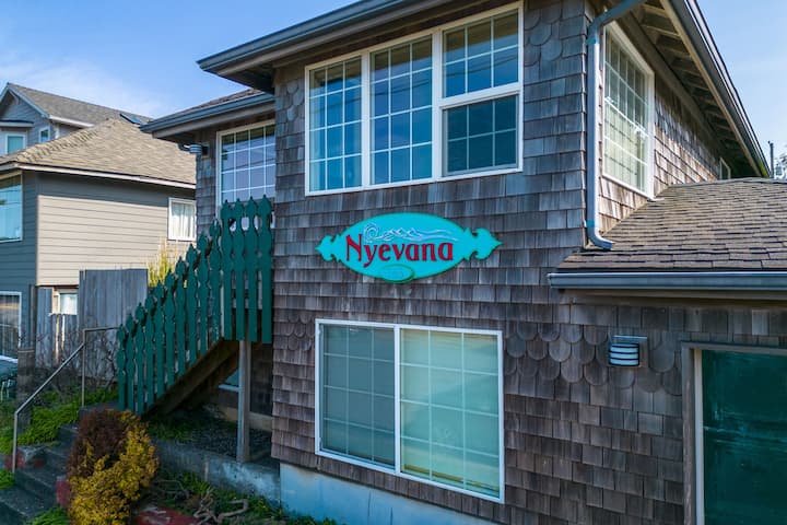 Remodelled-easy Beach Access-nyevana Beach House - Newport, OR