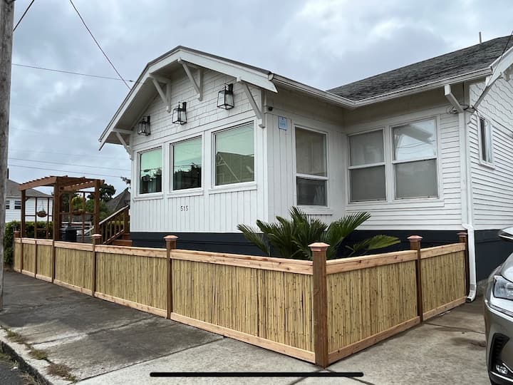 Charming Home With Easy Beach Access - Gearhart, OR