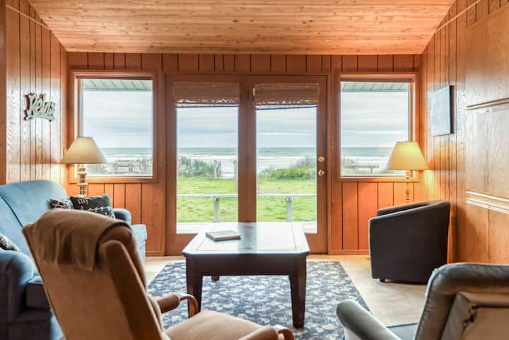 Pet Friendly-beachfront-ocean Views-pacific Rest - Waldport, OR