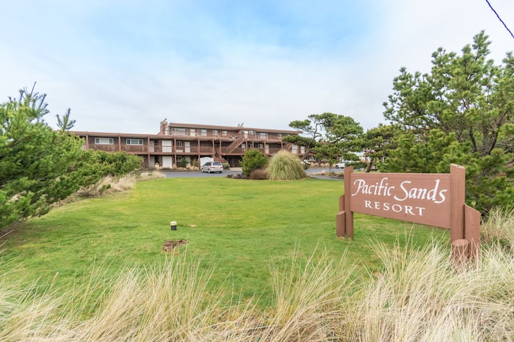 Oceanfront-deck-2nd Floor-pacific Sands Resort18 - Neskowin, OR