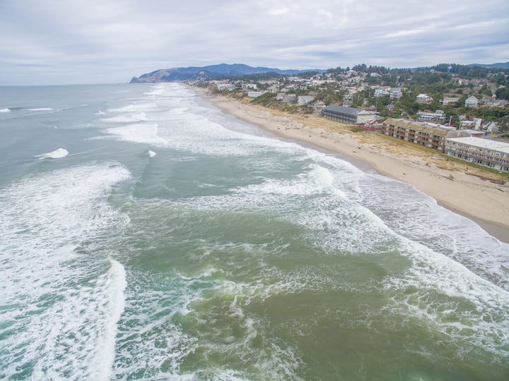 Oceanfront-great Views-close To Town-sea Gypsy 318 - Lincoln City, OR