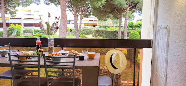 Un Jardin Proche De La Plage Et Commerces - Le Grau-du-Roi