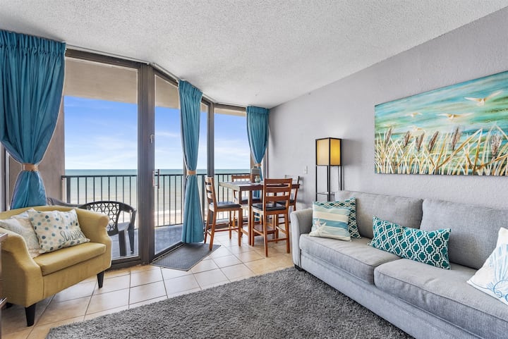 Oceanfront | 1br Sleeps 6 | Lazy River & Pools - Myrtle Beach, SC
