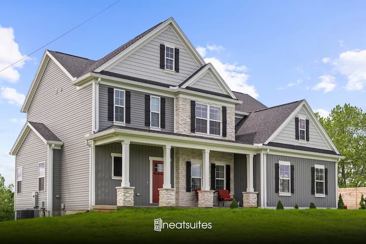 Home For 21 Near Ark - Ensuite Bathrooms - W/pool! - Falmouth, KY