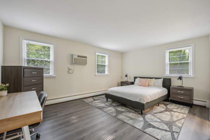 Pine Brook 1302 I Pool Gym I Free Parking ! - Newark, DE