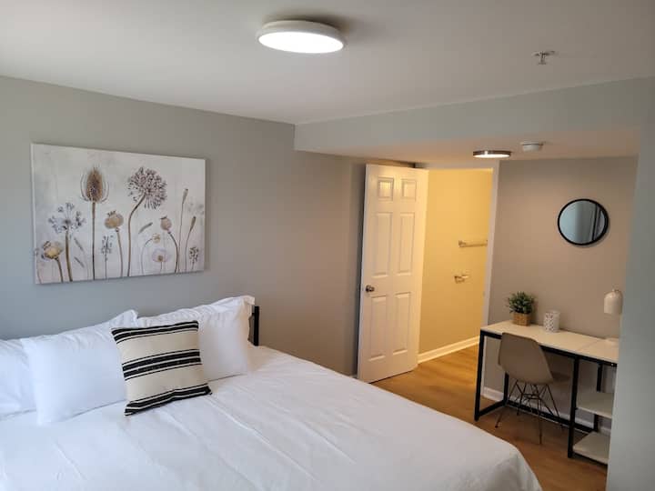 Midtown Haven, Near Blackstone District - Omaha, NE