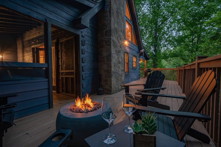 Cabin Near Pf, Hot Tub & View | Free Tickets - Pigeon Forge