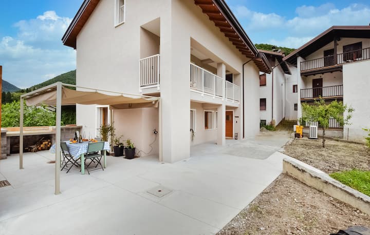 3 Bedroom Awesome Home In Lamon - Passo Brocon