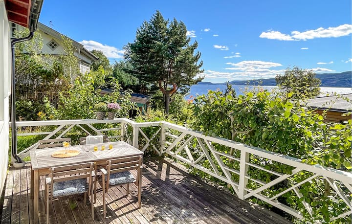 Nice Home In Klokkarstua With Wifi - Røyken