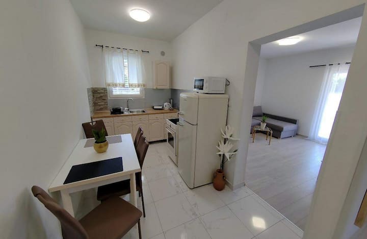 A-23298-b Appartement D'une Chambre Avec Le Balcon - Rab