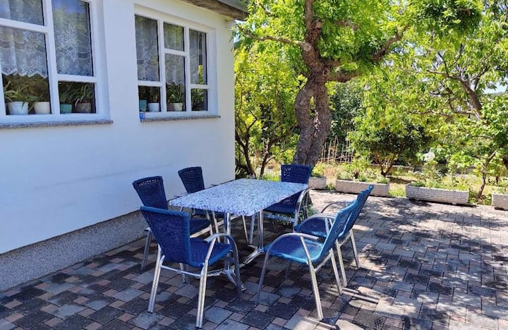 A-23300-a Appartement De Trois Chambres Avec La - Rab