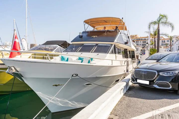 Live On A Luxury 65ft Yacht In Duquesa- Estapona - Manilva
