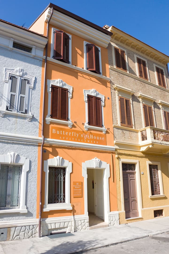 Bh4 - Doppia/tripla Vista Cortile - Porto Recanati