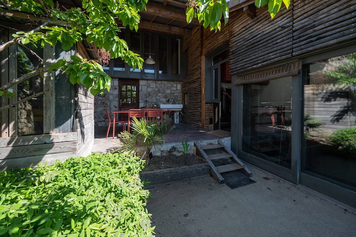 Eza - Gîte Pour 6 Voyageurs Avec Jardin - Antraigues-sur-Volane
