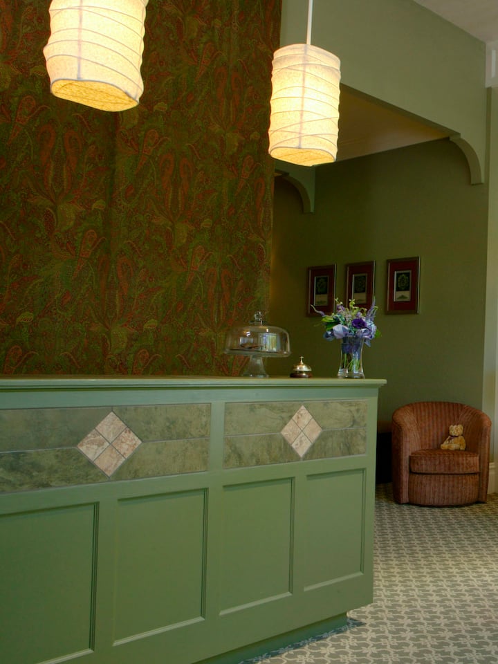 1901 Gem Right On The Charming Plaza - Healdsburg, CA