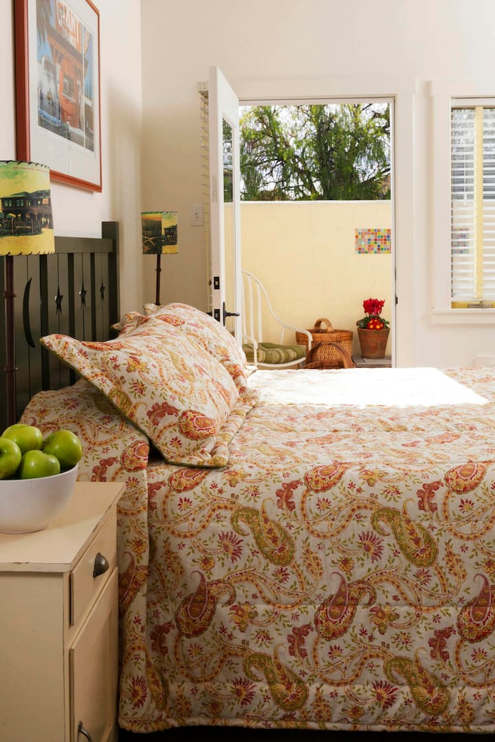 Low-key Valley Of The Moon Home Base - Sonoma, CA