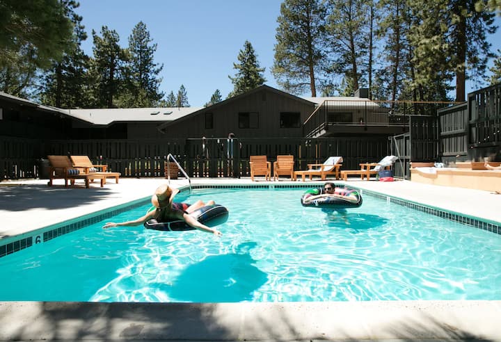Prime Locale Steps From Tahoe Ski & Nature Parks - Lake Tahoe