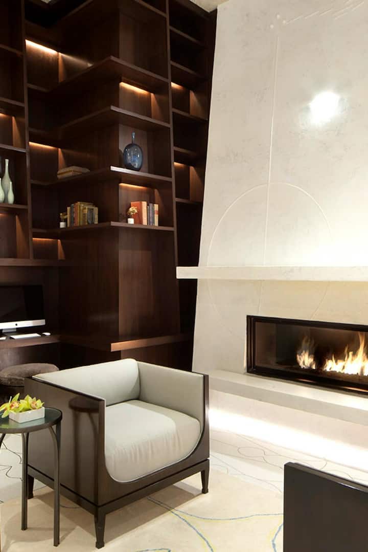 Light-filled, With High Ceilings And Skyline Views - New York City