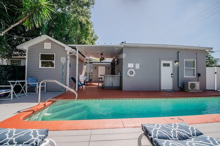 Spacious 3br, Pool, Near Beach & Attractions - Daytona Beach, FL