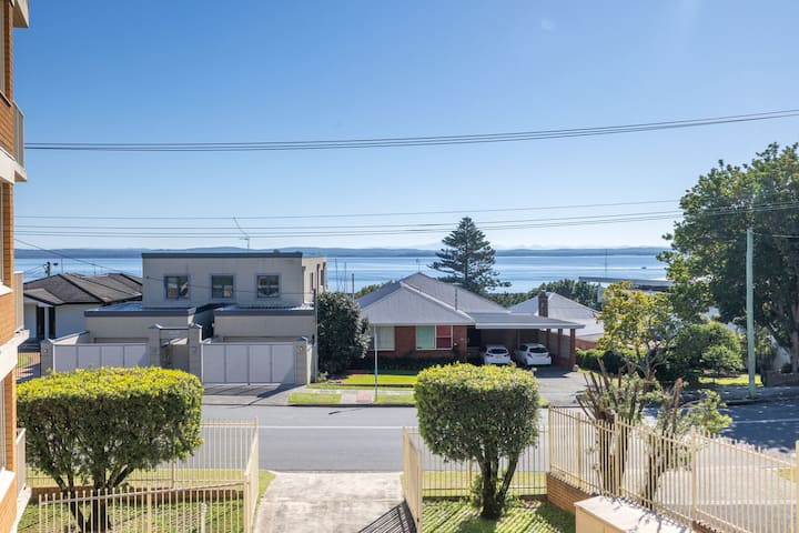 Yarramundi 7 Water Views In The Heart Of The Bay - Port Stephens