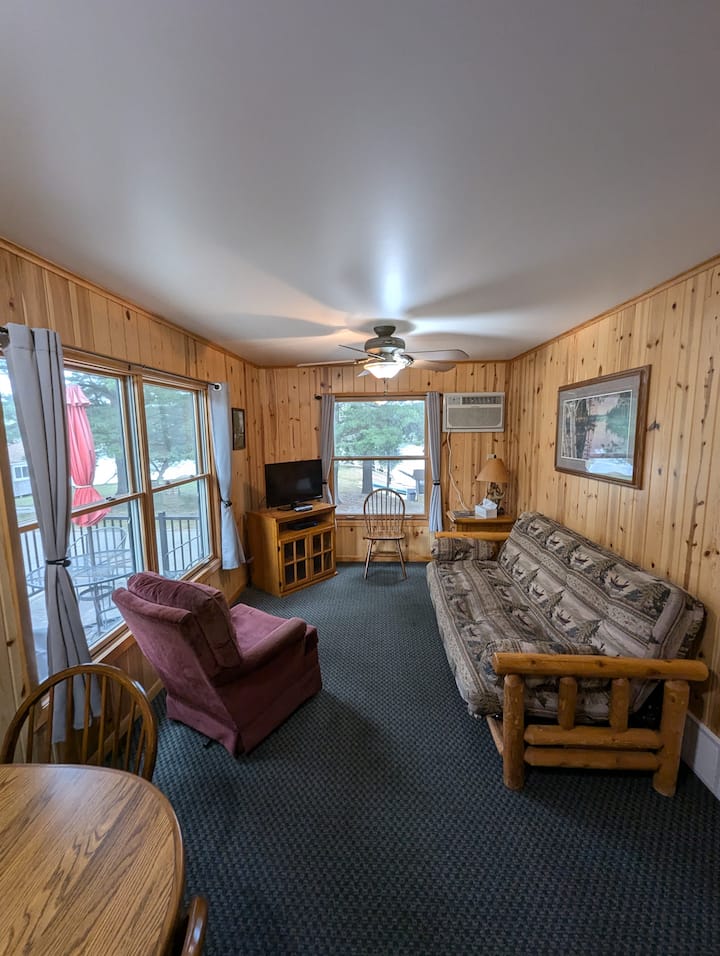 2br 1ba Cabin #7 @ Riverside Point Resort - Park Rapids, MN