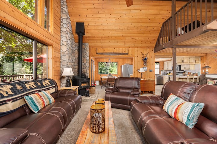 Wyldwood | Loft+ Bar! - Shaver Lake, CA