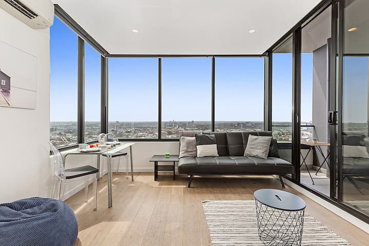Sunshine Cbd Apt With Stunning Views Plus Pool - Melbourne