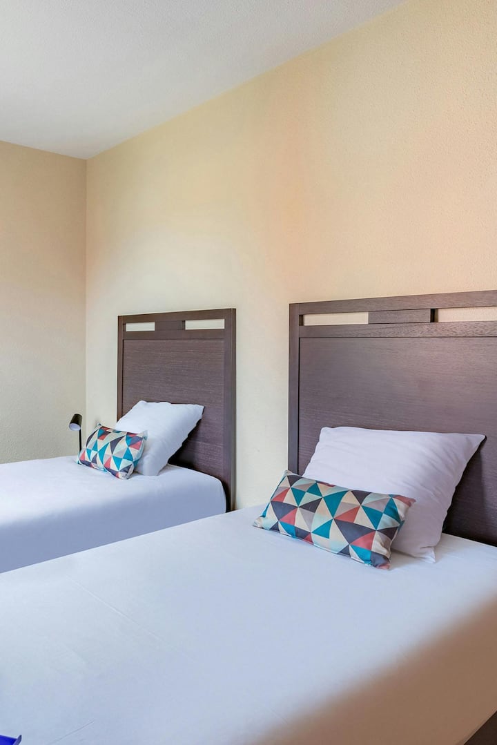 Three Bedroom Villa Near Saint-simon - Toulouse