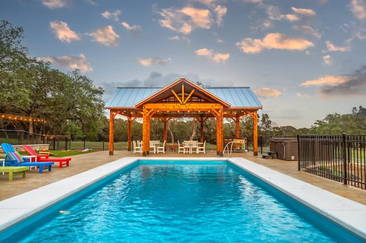 Luxury In Wimberley | Pool+pickleball+party Barn - Wimberley, TX