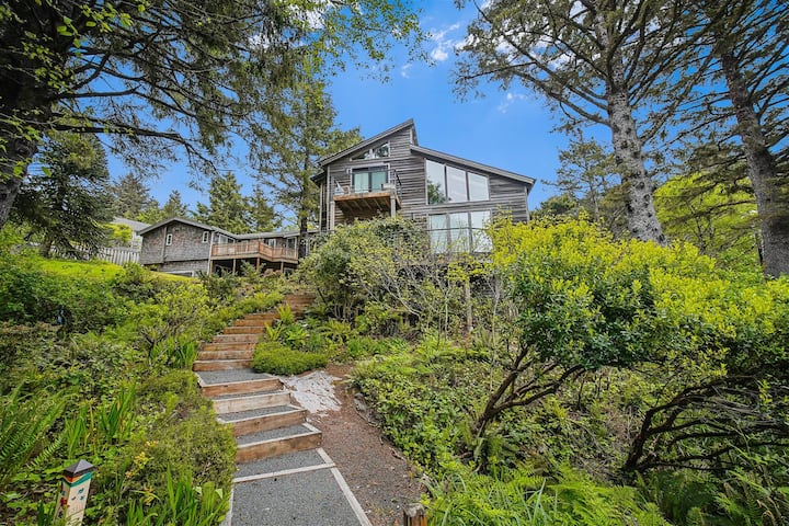 Collie Point - New Listing! - Cannon Beach, OR