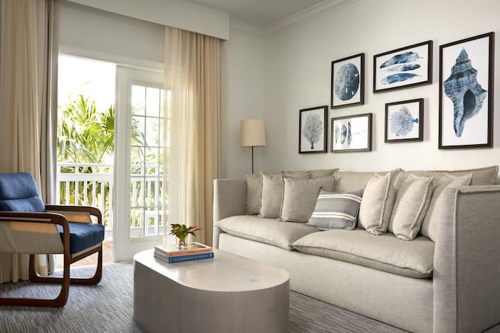 2 Garden View Villas Key West Aquarium! Pools! - Key West, FL