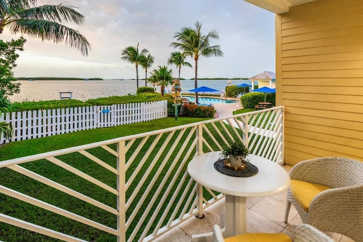 Relaxing Bay Front Villa Perfect For Couple Stay - Islamorada, FL