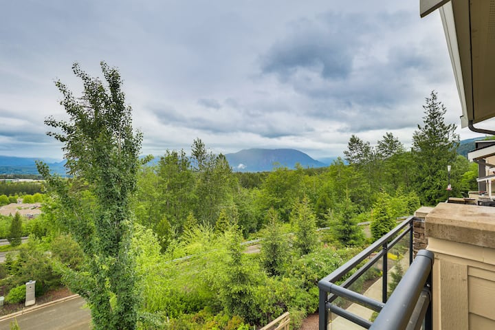 Snoqualmie Townhome W/ Balcony & Mountain Views! - Snoqualmie, WA