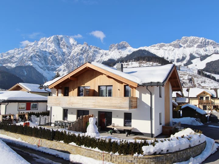 Appartement Moderne Avec Poêle à Bois & Terrasse - Leogang