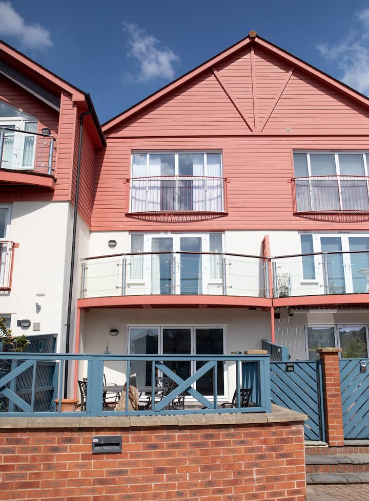 At Watersedge - Exmouth