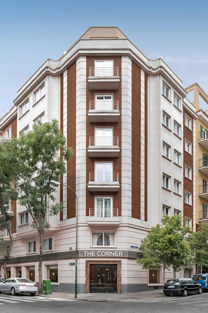 Family Room By Nh Madrid Zurbano - Madrid