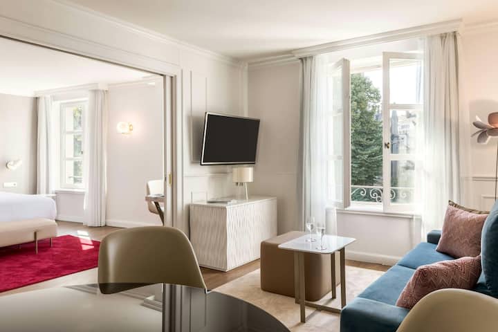 Nh Collection Brussels Grand Sablon- Jr Suite/view - Brussels