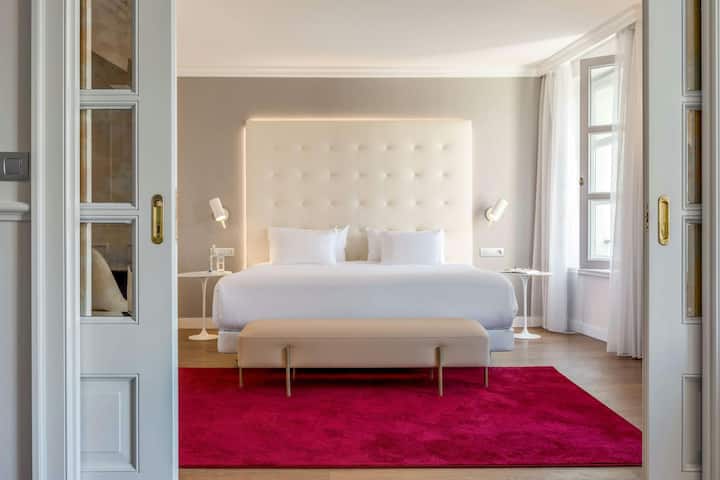 Nh Collection Brussels Grand Sablon- Jr Suite/view - Brussels