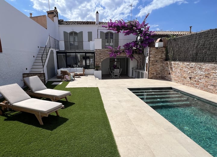 Location De Maison De Village Avec Piscine à Begur - Sa Riera