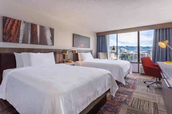 2 Family-friendly Units Near Berkeley Art Museum - Berkeley, CA