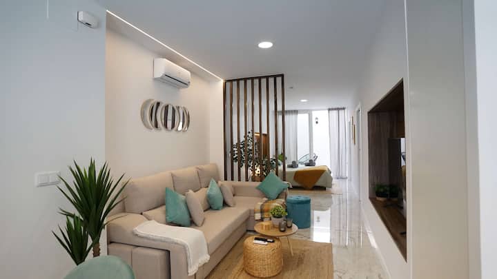 Modern And Luxurious Airbnb In Valencia - Valencia