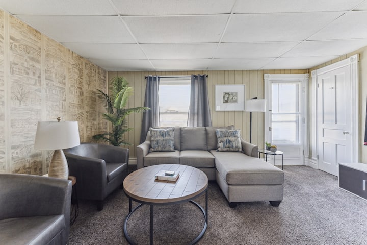 Snug Escape Close To Niagara Falls - Niagara Falls, NY